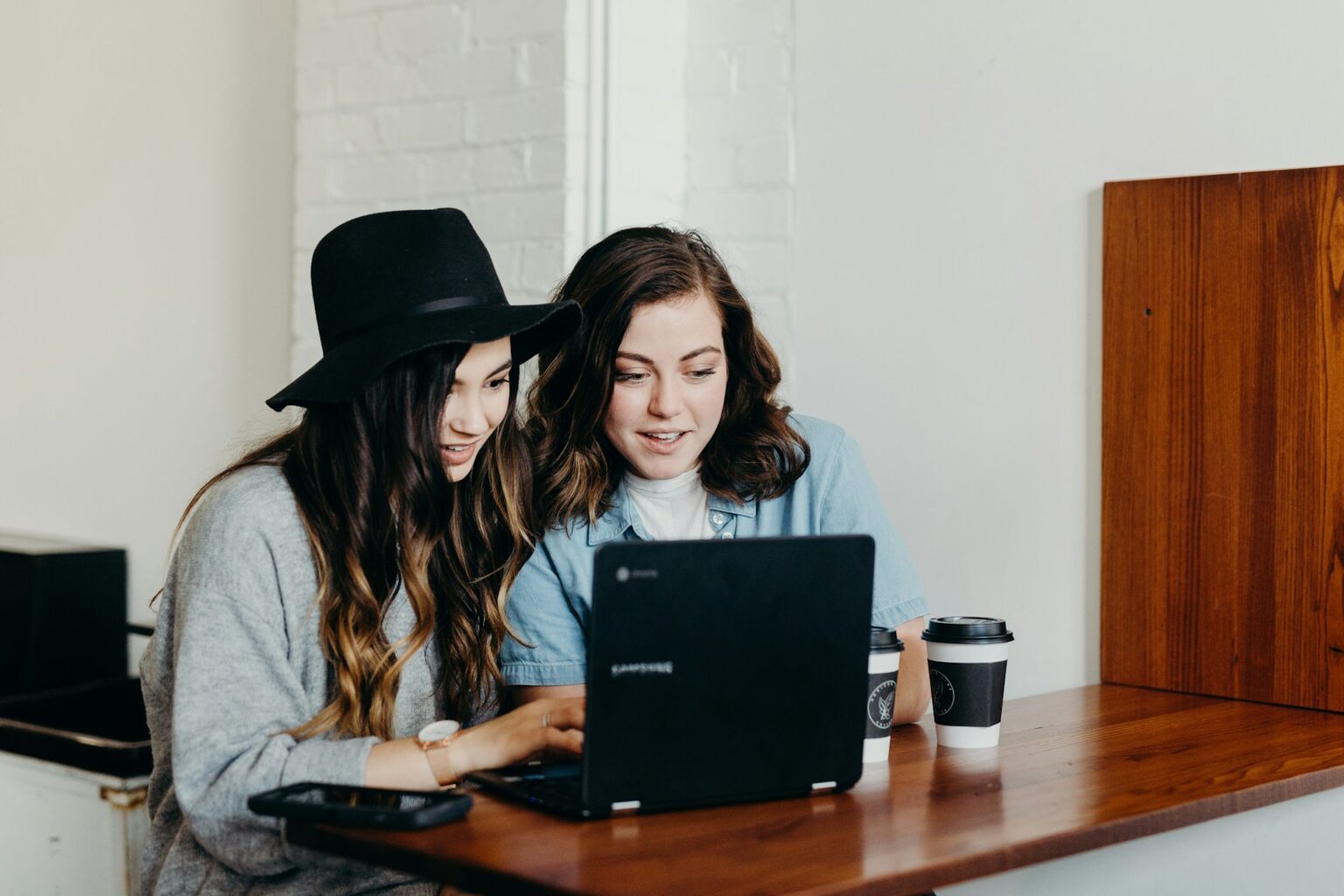 How to Set Up Your Pocket WiFi: A Step-by-Step Guide - HippocketWifi
