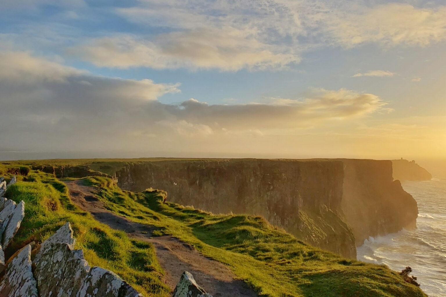 How to Get WiFi in Ireland: Guide for Tourists - HippocketWifi